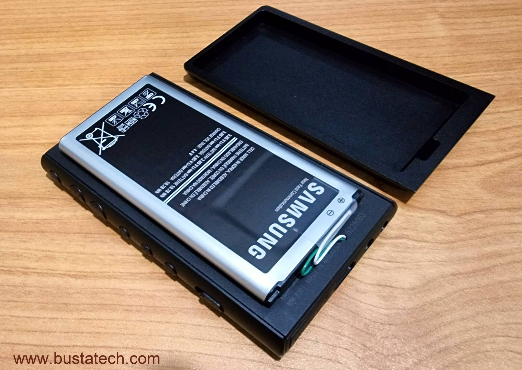 Sony NW-A105 Battery Mod - Bust A TECH